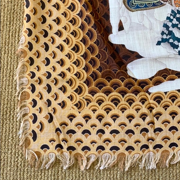 Gucci | Accessories | Gucci Animalthemed Shawl | Poshmark